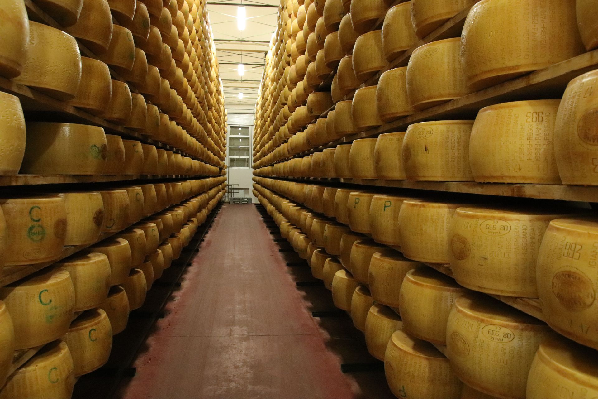 Parmesan Käse kaufen | Italienischer Käse online | Käseversand24